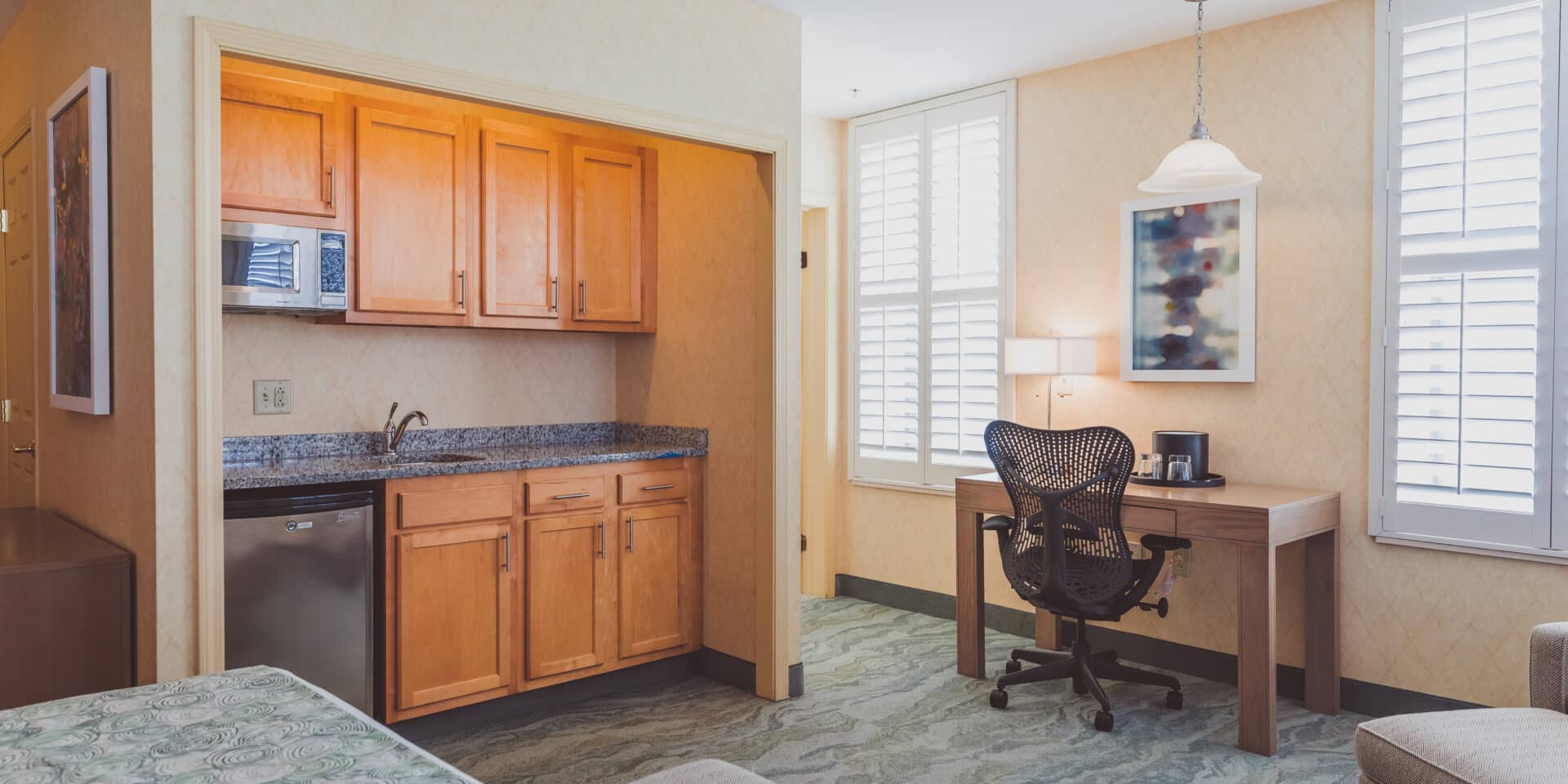 Suites | Hotel Suites Syracuse | The Parkview Hotel Downtown Syracuse